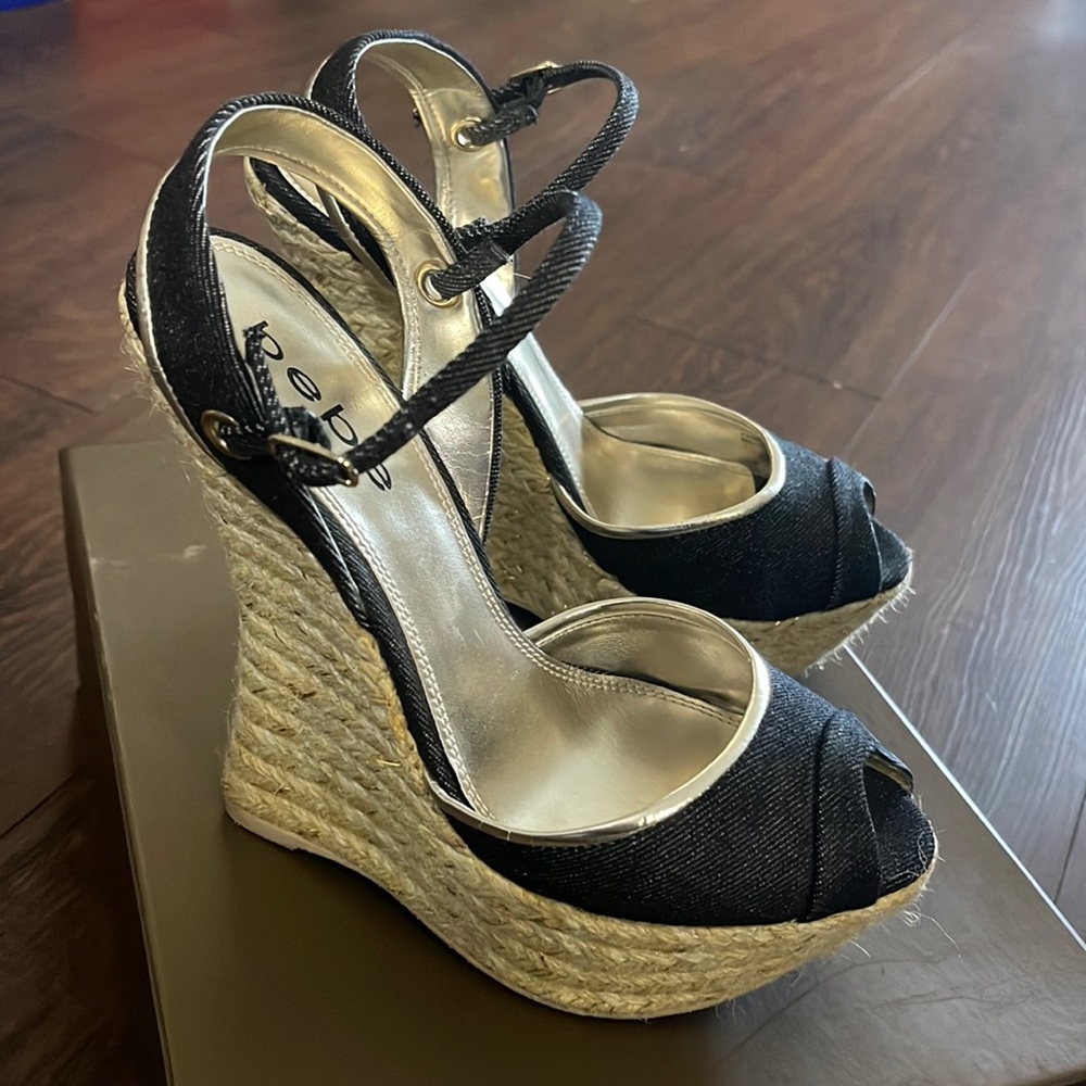 Bebe Wedge - Gem